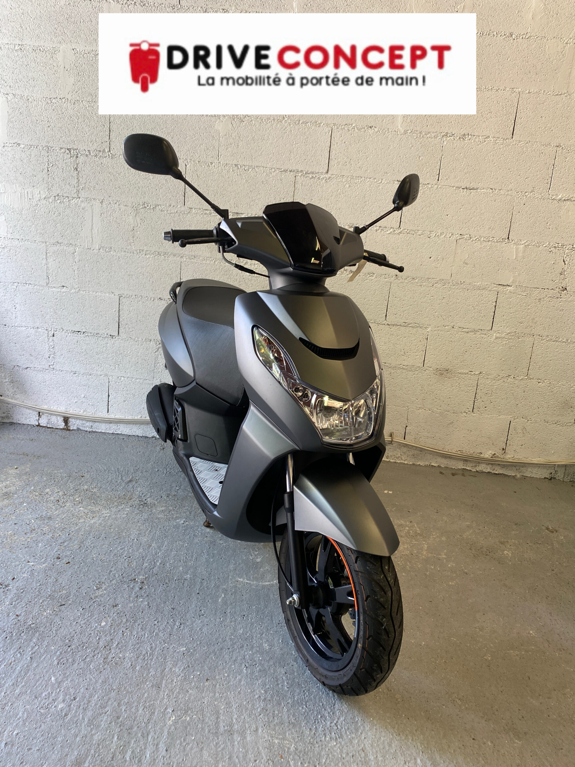 Peugeot KISBEE 50 cc 4 temps injection / 1 700 € - Drive Concept